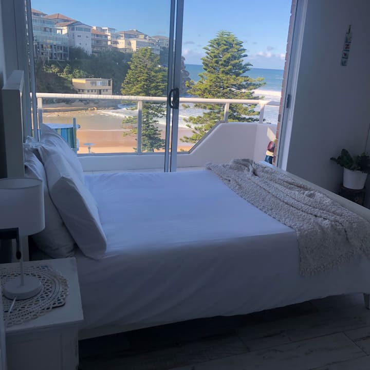 Beachfront Ensuite Room - Manly