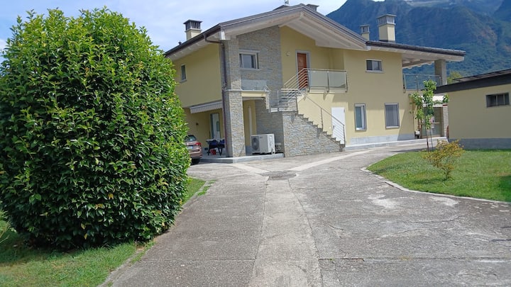 Casa Con Giardino E Ampi Spazi - Domodossola