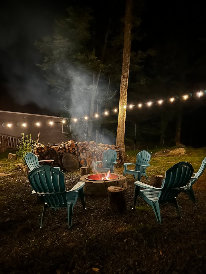 Cozy Lake Cabin | Hot-tub, Kayaks, Fire-pit - Lake Wallenpaupack, PA