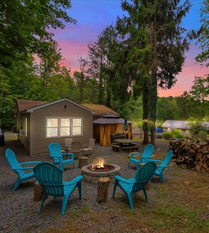 Cabin W/ Hottub*lake Access*firepit*kingbed*kayaks - Lake Wallenpaupack, PA