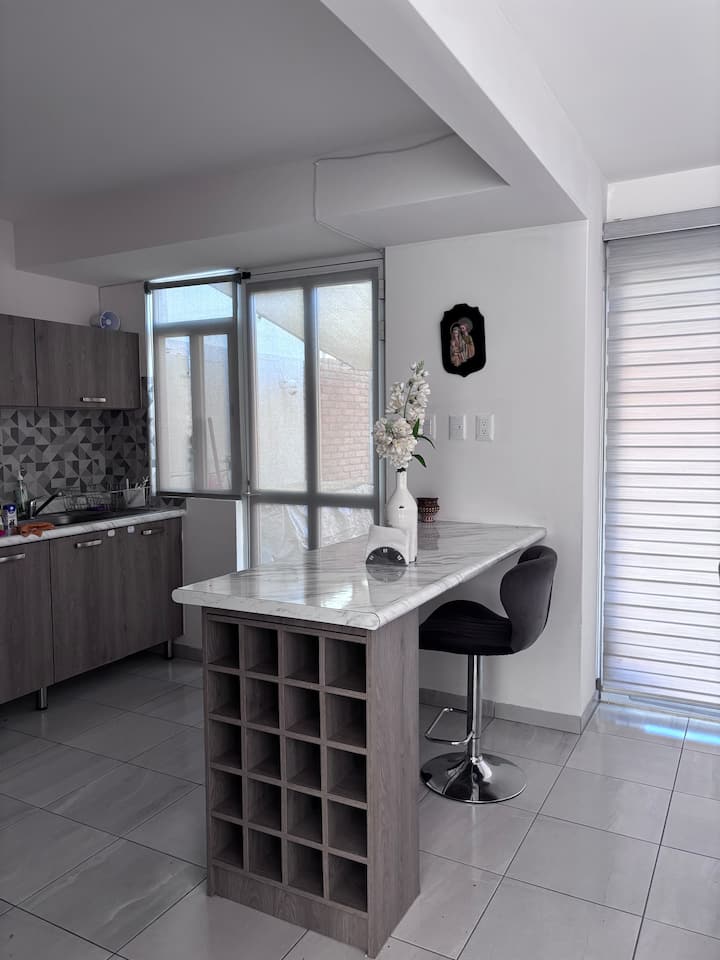 Residencia Cercana A Zona Industrial - San Luis Potosí