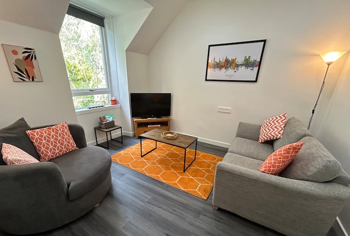Modern Flat Close To City Centre Ideal For Couples - Inverness, UK