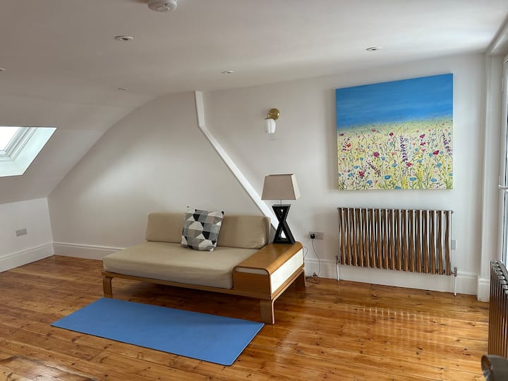 One Bedroom Studio With En Suite - Cricklewood - London