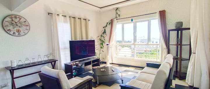 Cozy Coastal Room | Steps To Beach & Shopping - Mauritius