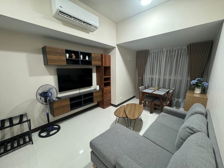 Bgc Uptown Parksuite Cozy 2br Netflix,  Fast Wi-fi - Taguig