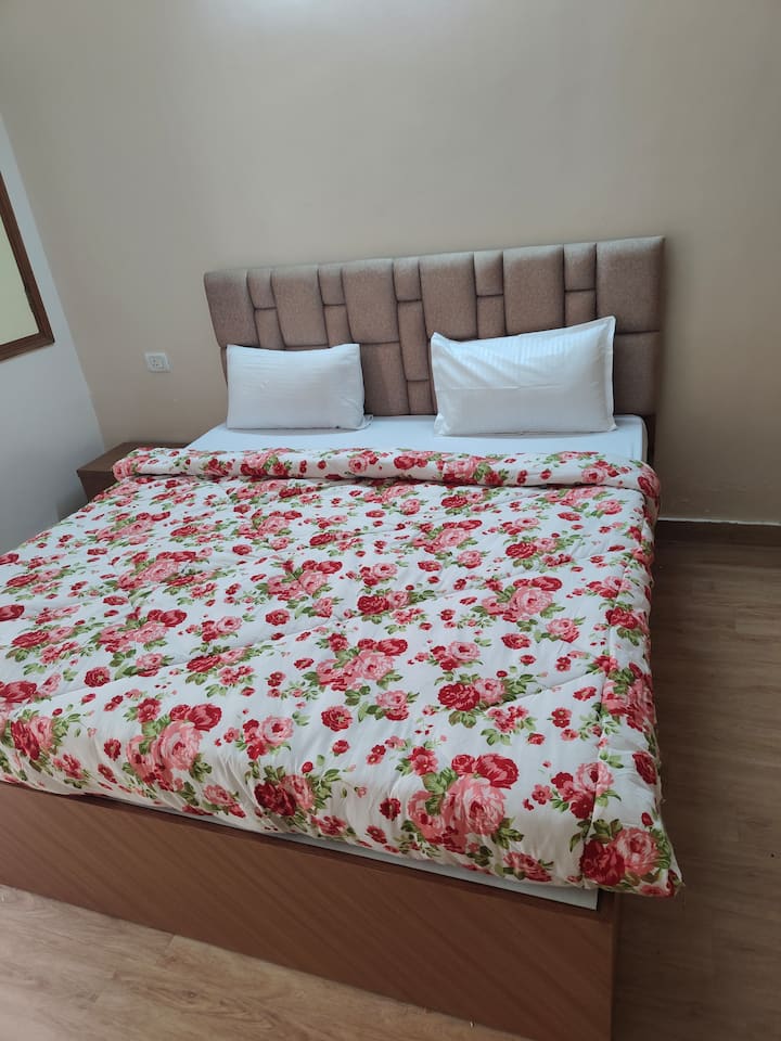 Adikrishna Homestay: Where Peace Meets Comfort. - Varanasi