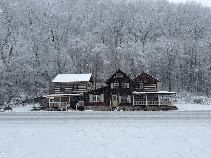 Eagles Nest Lodge - Canaan Valley, WV