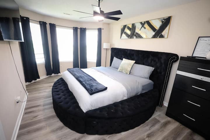 Stylish Home, 12 Minutes From The Airport - 費爾本
