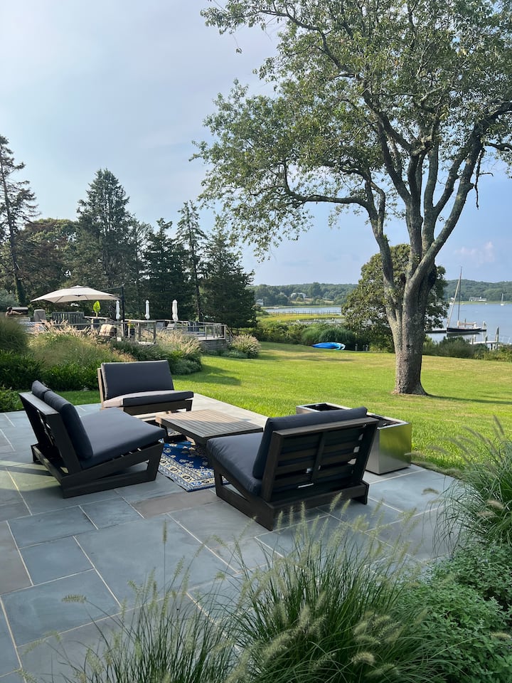 Modern Waterfront Cottage Oasis - Crescent Beach, Shelter Island