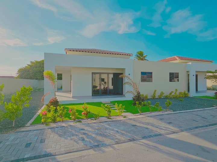 Cozy Villa, Private Pool & Beach Nearby - Curaçao