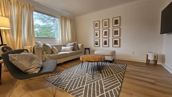 Serene Central 2 Bedroom - Ottawa