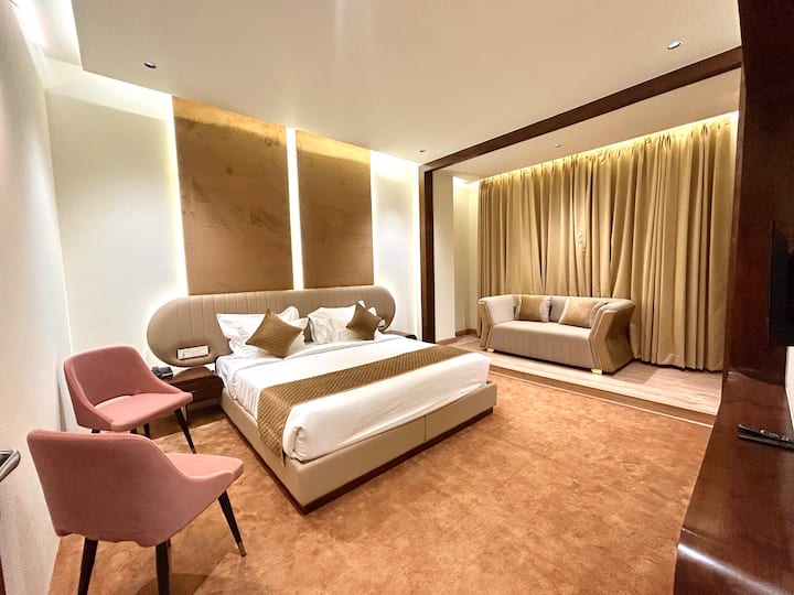 Luxury Suite Room, 5-minute Drive To Taj Mahal - Agra