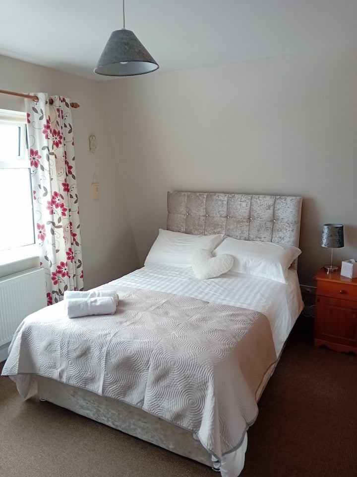 Home From Home Stay - Newcastle West
