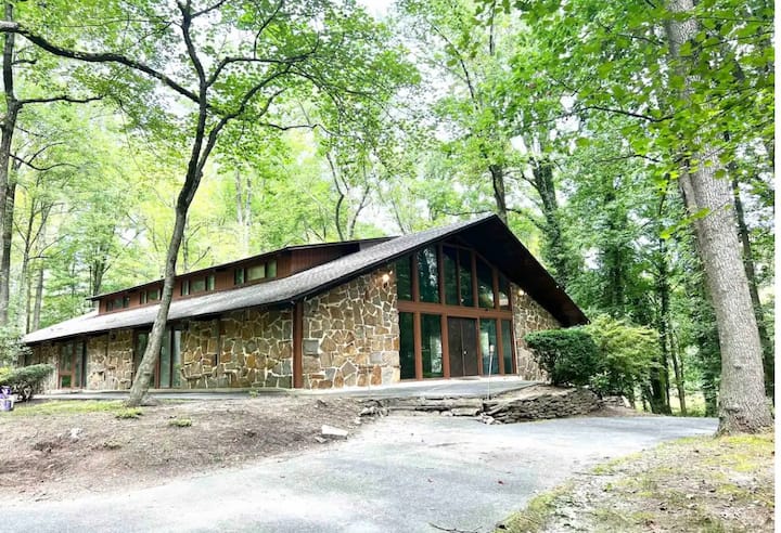 Retrieve Peaceful Private 8 Bdrs - Rowan University, Glassboro