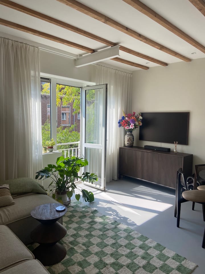 Licht, Sfeervol Appartement - Amsterdam