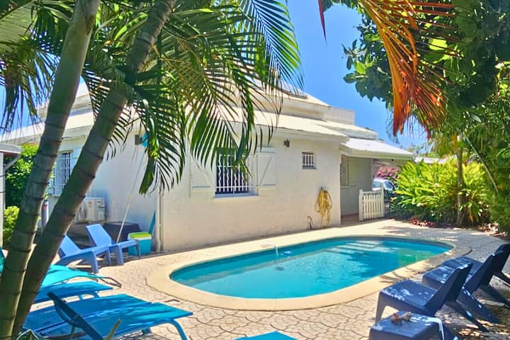 Villa Palm House– Piscine Privée • Jusqu’à 10 Pers - Guadeloupe