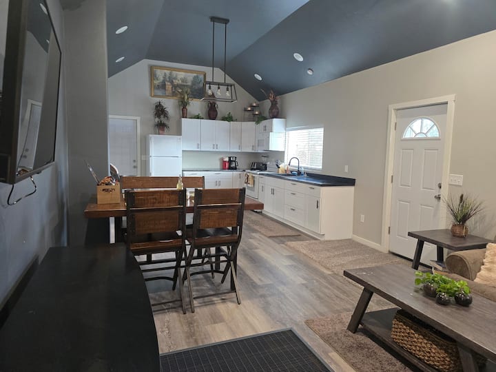 2br Free New Release Movies,series,and All Sports. - Butte, MT
