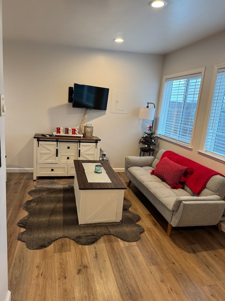 Private Salinas Studio By Monterey & Cannery Row! - サリーナス, CA