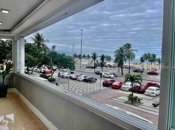 Em Frente Ao Mar - Ocean View. Com Vaga Garagem. - Copacabana