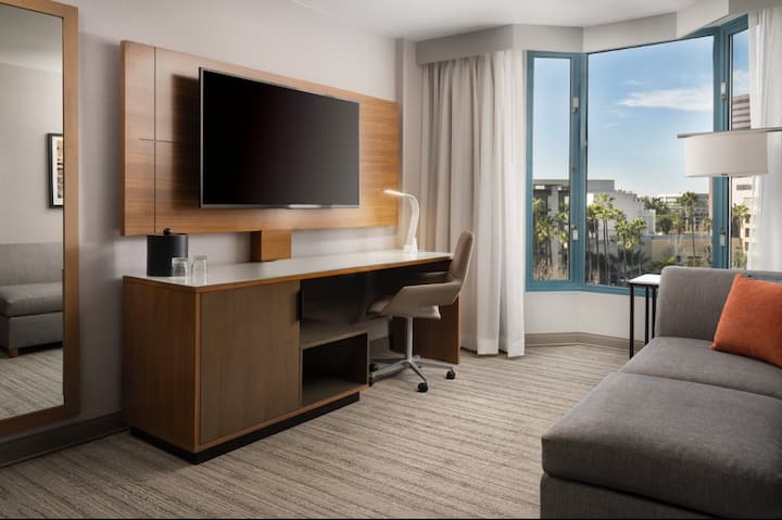Combination Of 3 Units Of 1-bedroom Suite - Newport Beach, CA