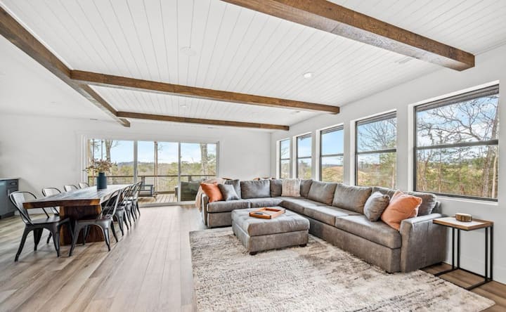 Views | Hottub | 7 Beds | Kids Room | Ps5 - Sevierville