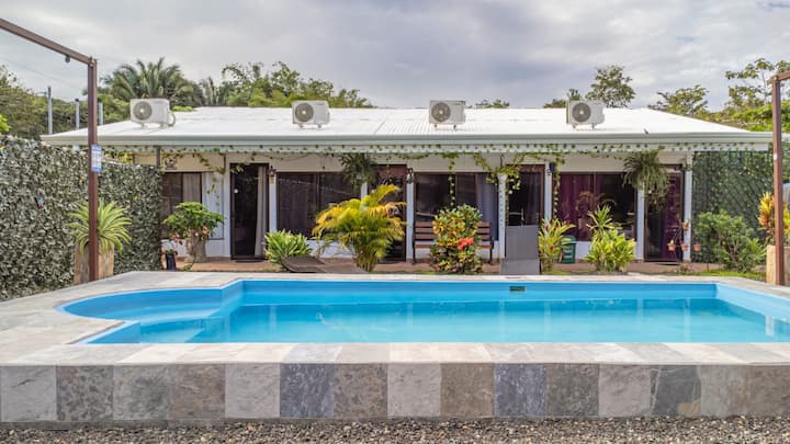 Alojamiento En Quepos
Kolibri #8 - Costa Rica