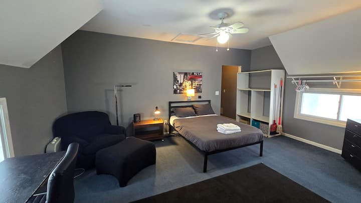 Apt#7 Central Park + Cultural Center District - Flint, MI