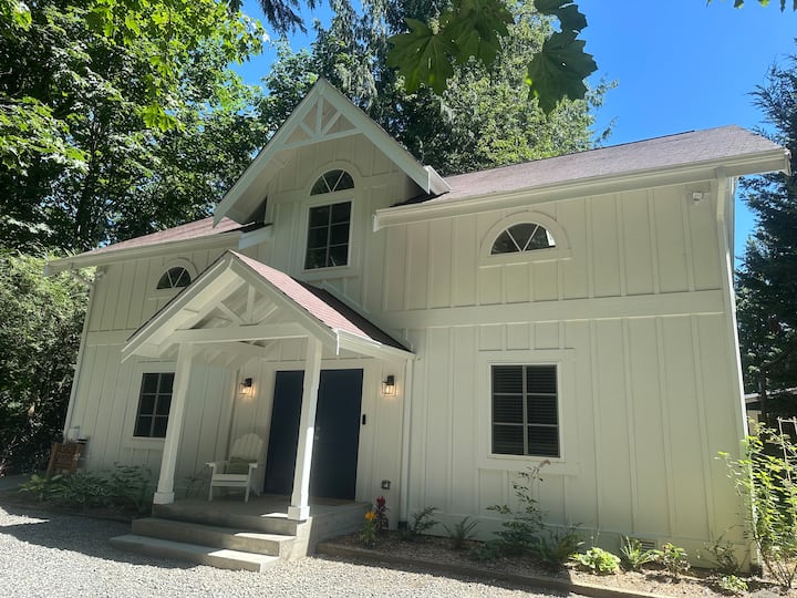 Relax At Spacious River Run Ranchito! - North Bend, WA