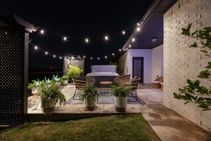 20 Minutes From Downtown Okc! Hot Tub & Pet House - Yukon, OK