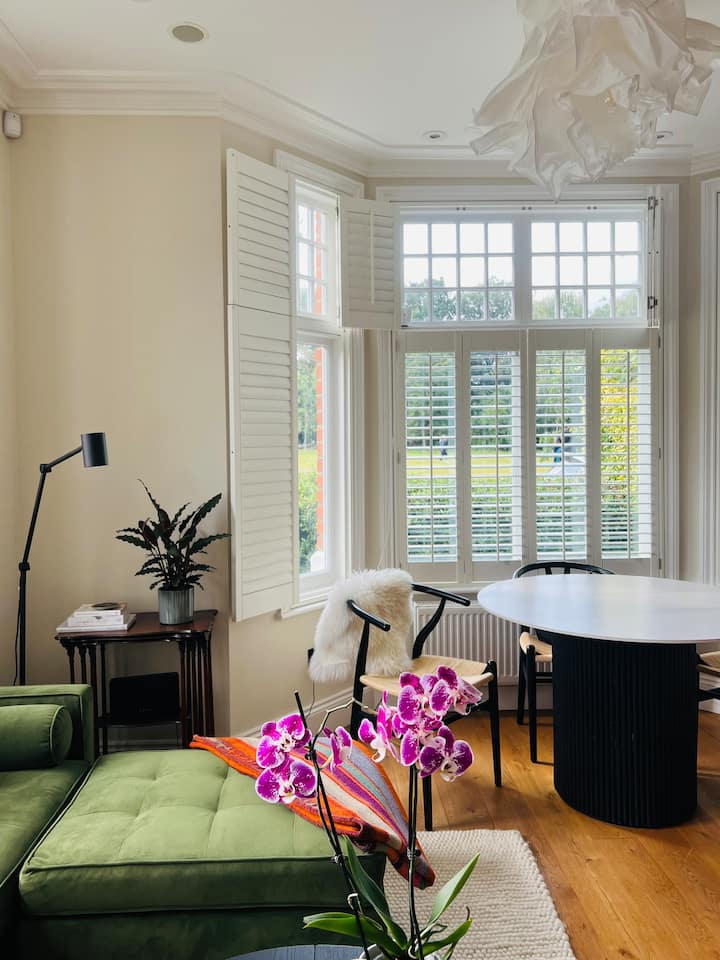 Cosy 1 Bedroom + Office Flat -