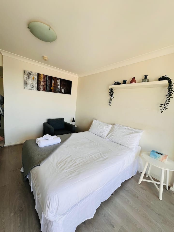 Studio Escape @ Darlinghurst  Walk Everywhere - Moore Park