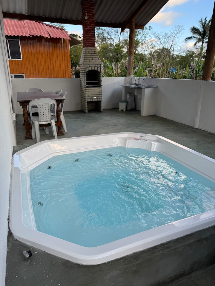 Chalé Castelinho/spa/churrasq./lago Pesca/r. Vinho - Ibiúna