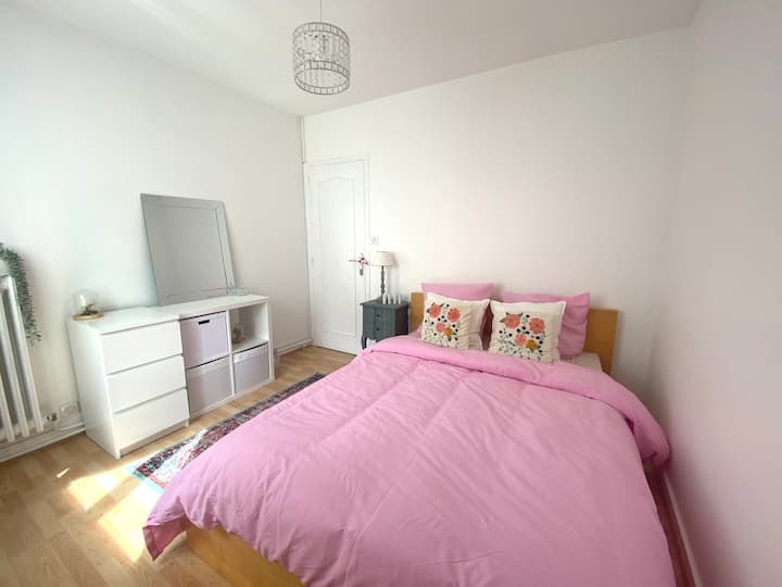 Chambre Avec Petit Déjeuner - Tours