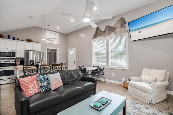 Pawleys Island Hideaway Beach Getaway - Pawleys Island, SC