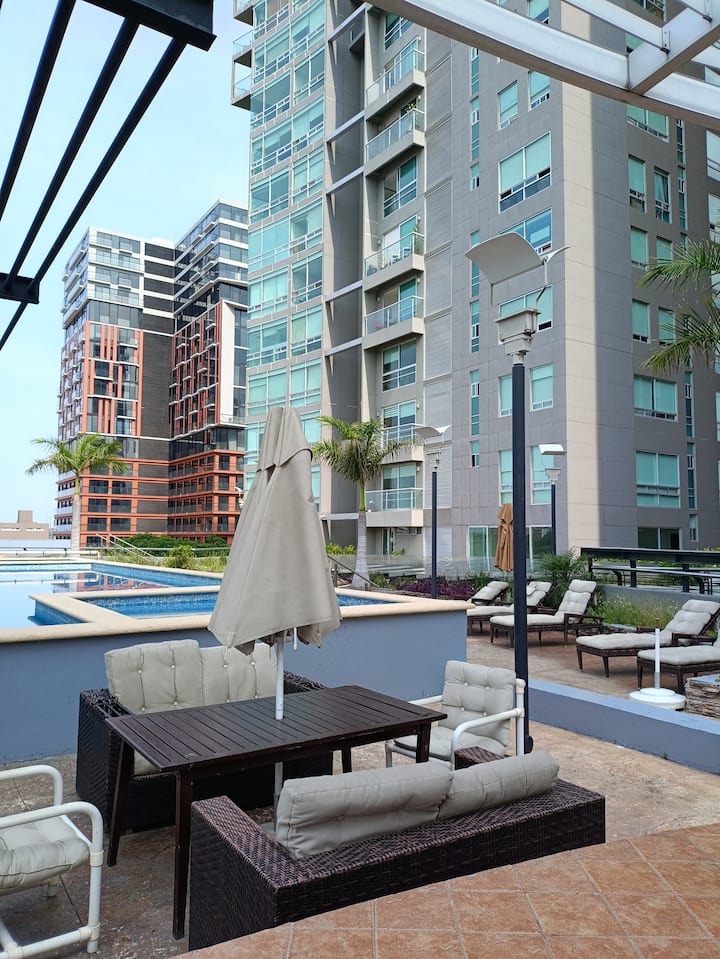 Americana Departamento/excelente Ubicación/alberca - Guadalajara, Mexico