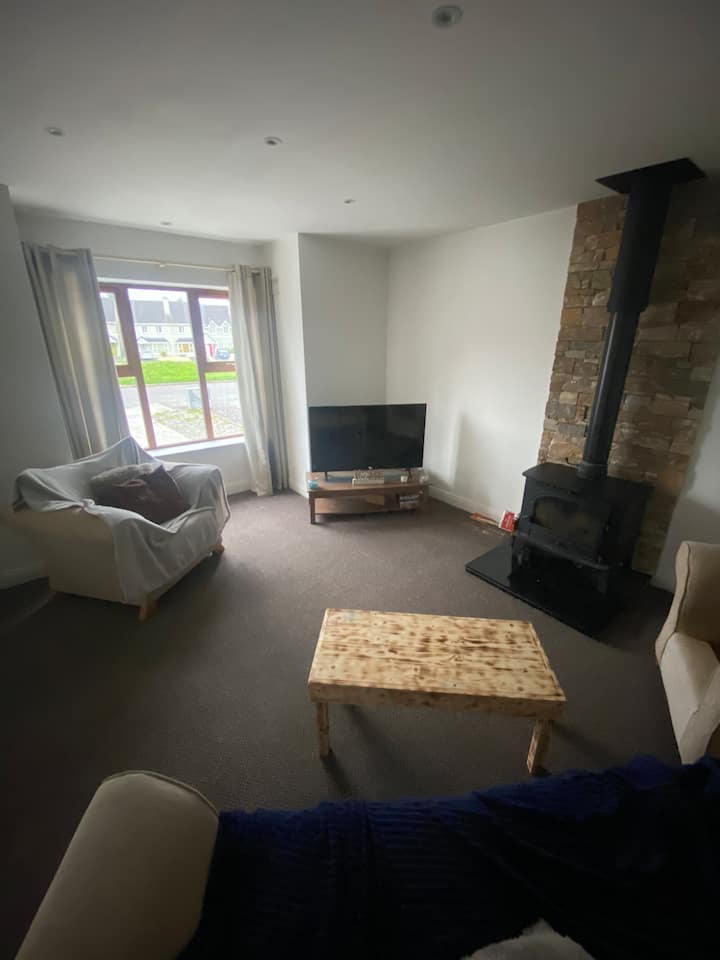 Room Available In Town - Listowel