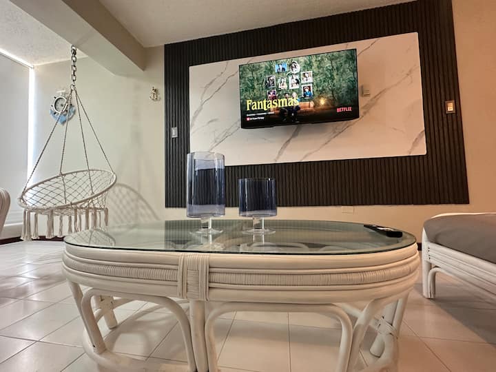 Apto Vista Al Mar Cerca Del Hotel Wyndham Porlamar - Venezuela