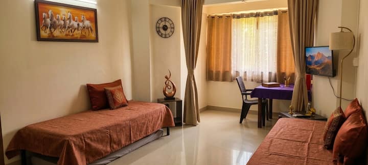 1bhk Ac  In Pune Walking Distance Swargate Metro - 