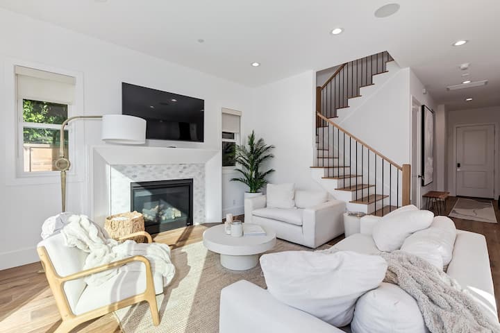 Luxe Modern Farmhouse Minutes From Dt Culver/beach - Culver City, CA
