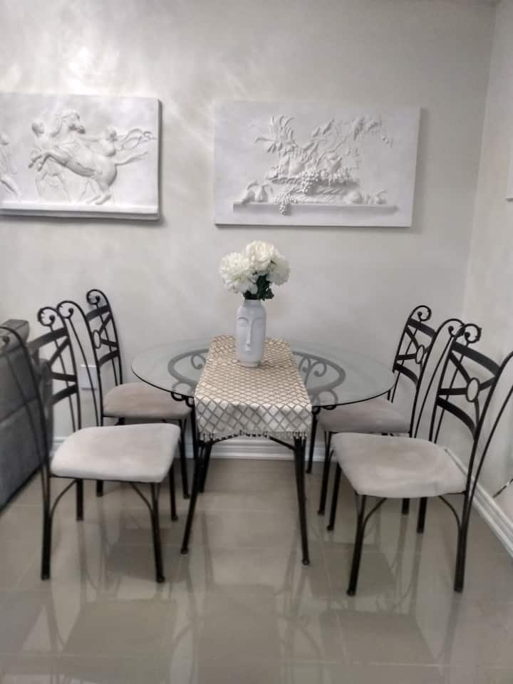 2 Bedroom 4 Bed Wifi& Parking Toronto-urban Escape - Toronto