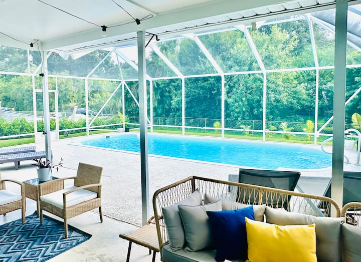 Vero Oasis W/ Pool & Hot-tub, Minutes To Beaches! - Vero Beach, FL