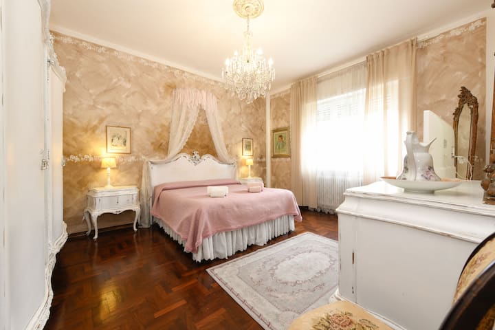 Le Bouganville  Apartment - 3 King Bedrooms - Desenzano del Garda