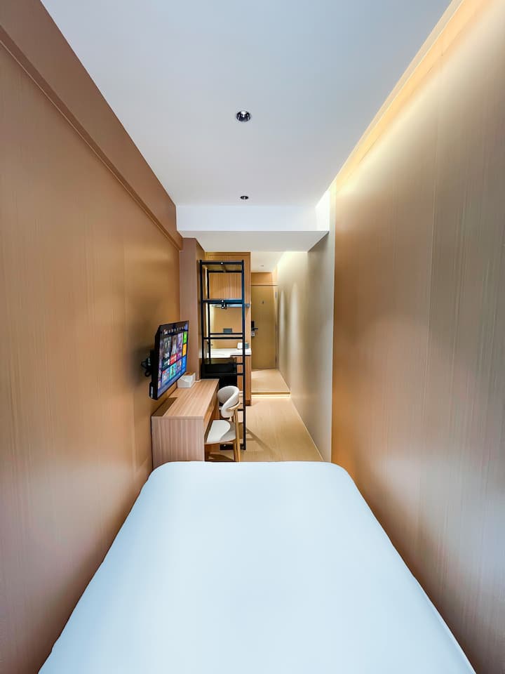 [New Serviced Apartment] Modern Studio - Unit C - Hong Kong