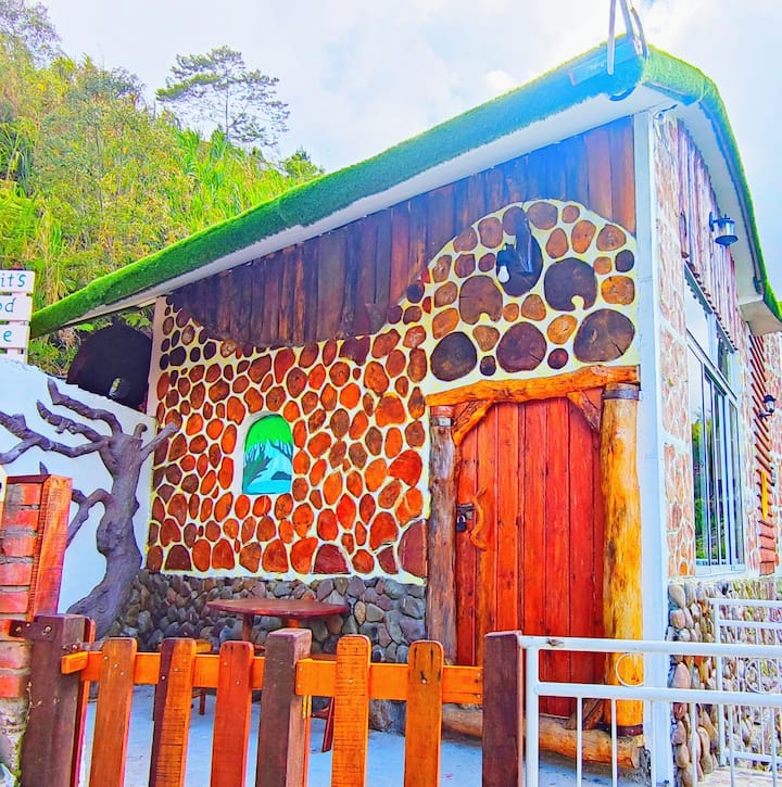 Frodo Hobbit House - Kundasang