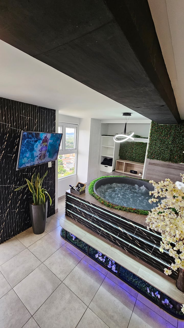 Penthouse Con Jacuzzi Y Terraza Privada - Guatemala