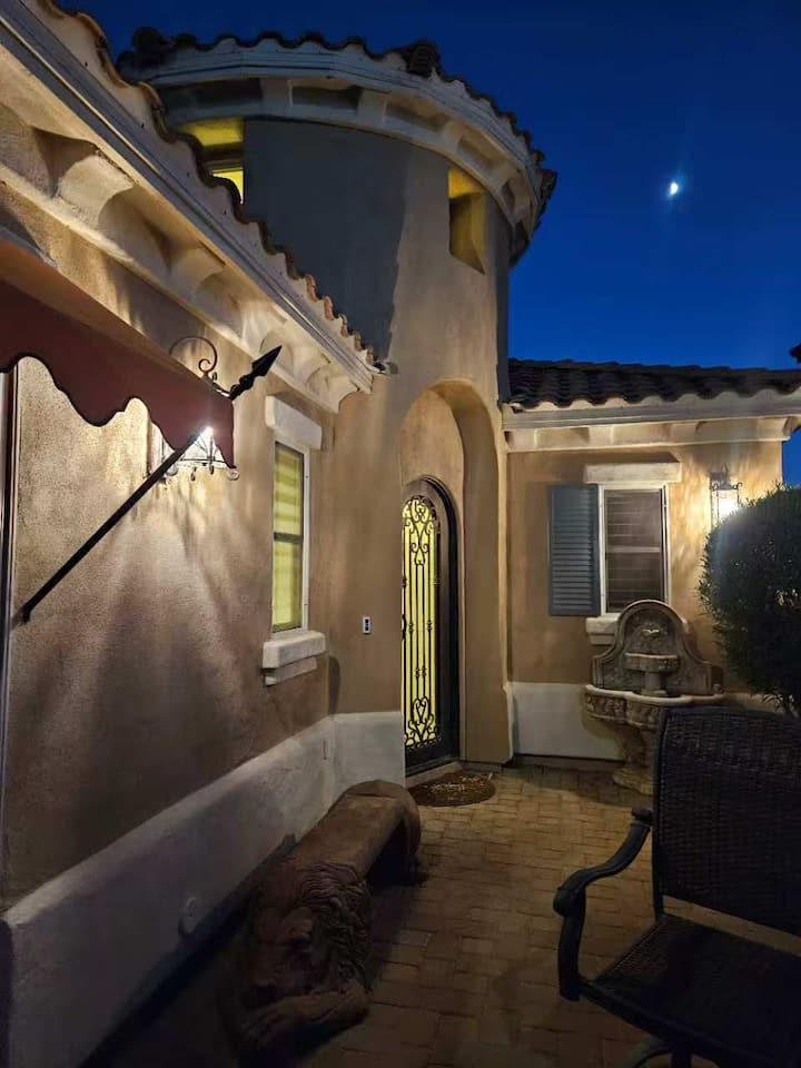 Chandler Keep | Medieval Villa With Bbq Courtyard - Sun Lakes, AZ