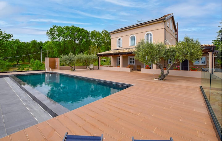 Nice Home In Satriano - Davoli