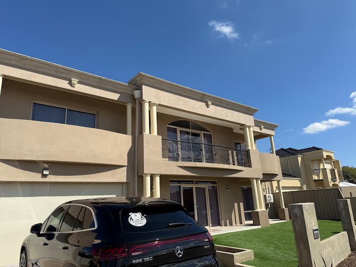 Double Storey Home 4x3! - Perth