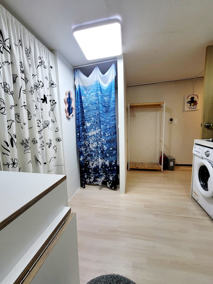 홍대입구역450m/신촌/홍대/4층/2베드/단독사용/옥상/ - South Korea