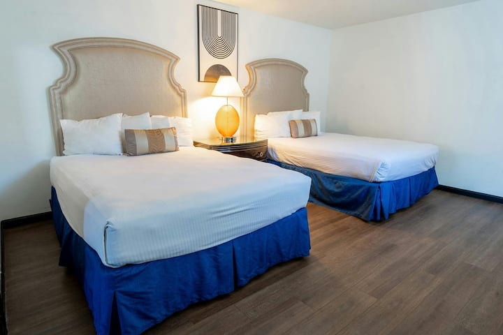 An Easy Walk To The Happenin' Downtown - San Luis Obispo, CA